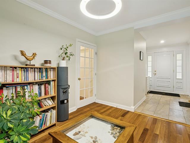 For sale: 337 Rue Perrault, Rosemère, Quebec J7A1C4 - 15094995 | REALTOR.ca