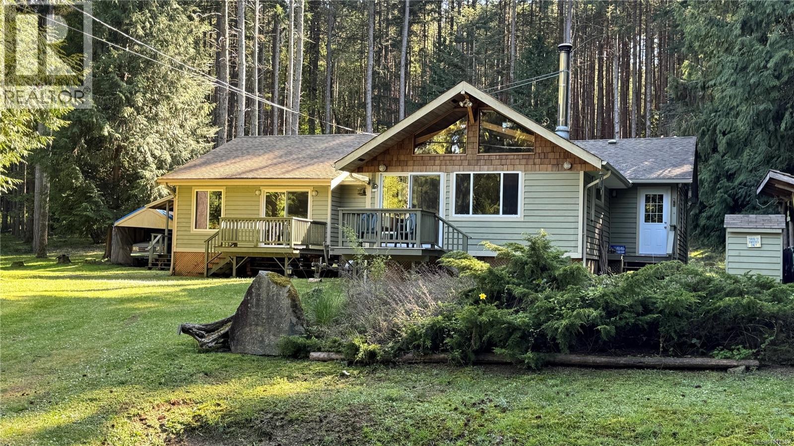 For sale: 667 Weathers Way, Mudge Island, British Columbia V0R1X6 ...