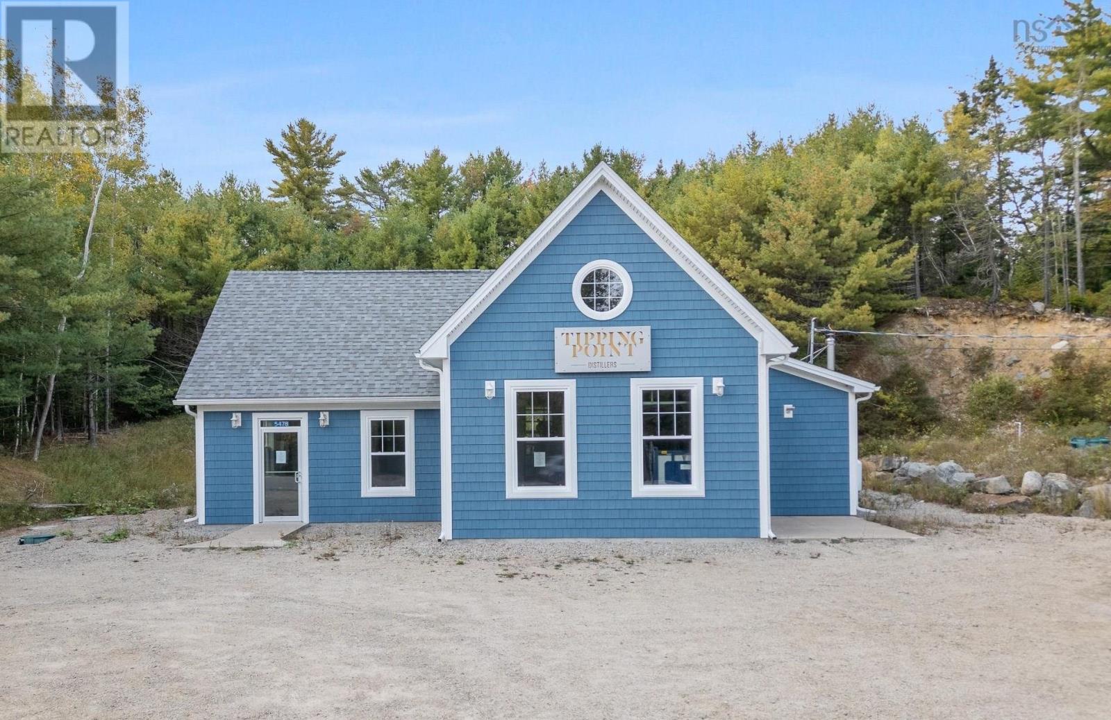 For sale: 5478 Highway 3, Chester Basin, Nova Scotia B0J1K0 - 202525578 ...