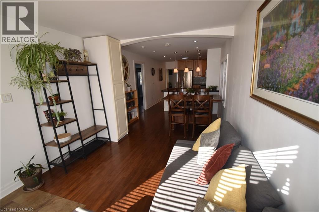 For rent: 545 ROXBOROUGH Avenue, Hamilton, Ontario L8H1R6 - 40777158 ...