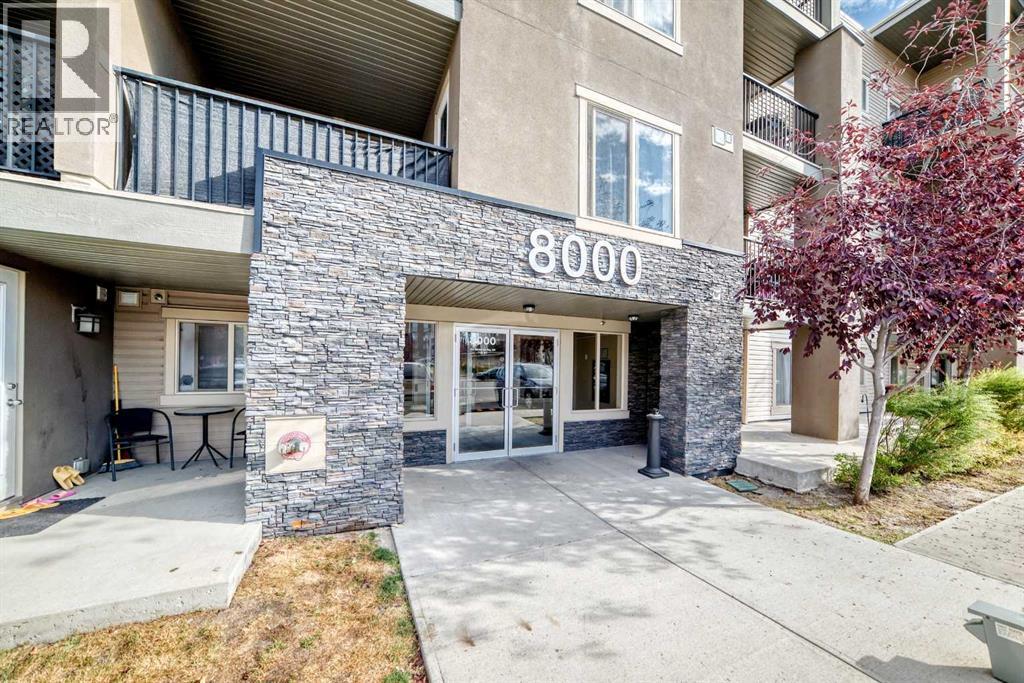 For sale: 8201, 403 Mackenzie Way SW, Airdrie, Alberta T4B3V7 ...