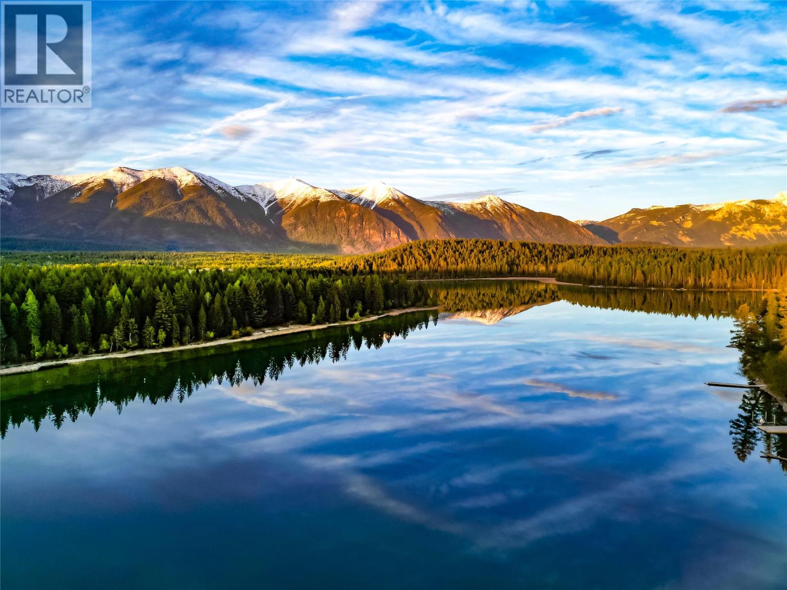 For sale: 1249 TIE LAKE SHORE S Road, Jaffray, British Columbia V0B1T0 ...