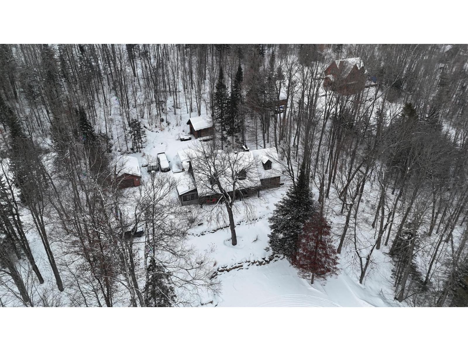 For sale: 561Z-563Z Rue Morin, Sainte-Adèle, Quebec J8B2P8 - 26257463 ...