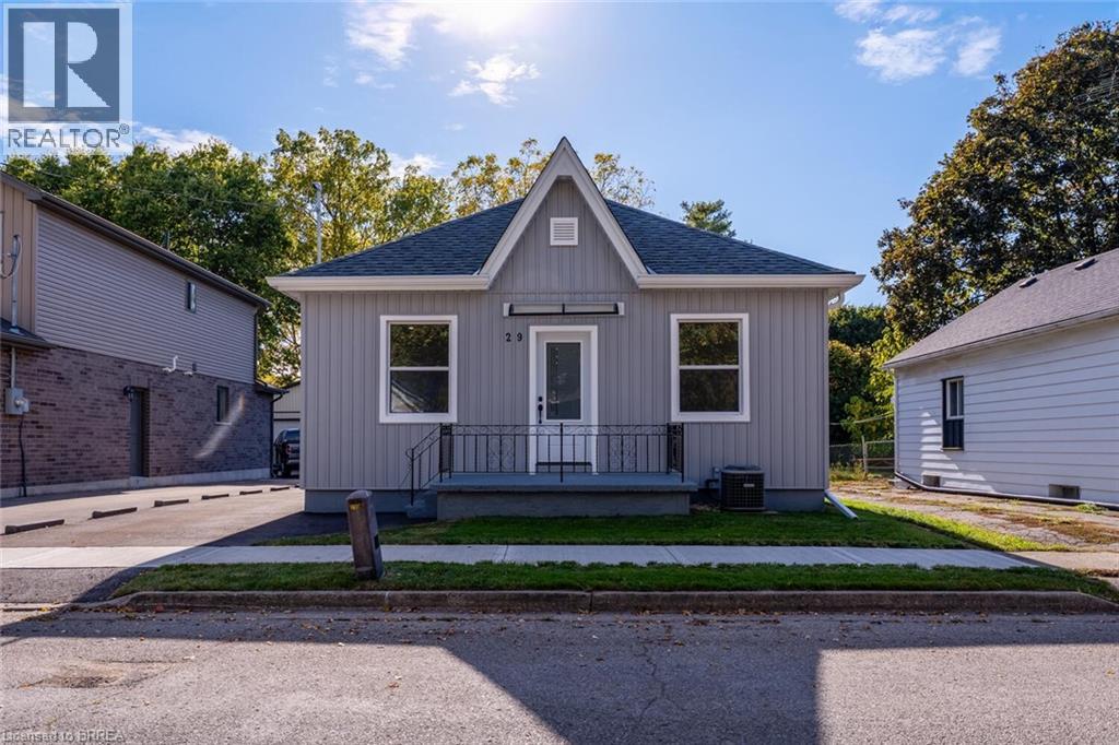 For sale: 29 WADE Avenue, Brantford, Ontario N3T1W9 - 40776496 | REALTOR.ca
