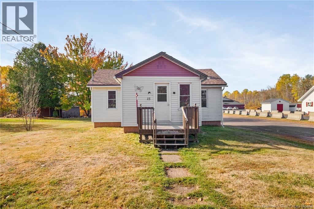 For sale: 15 Centennial Drive, Minto, New Brunswick E4B3S1 - NB128666 ...