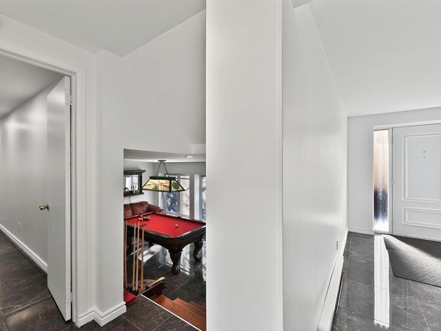 For rent: 14 Chemin de la Calaca, Saint-Sauveur, Quebec J0R1R1 ...