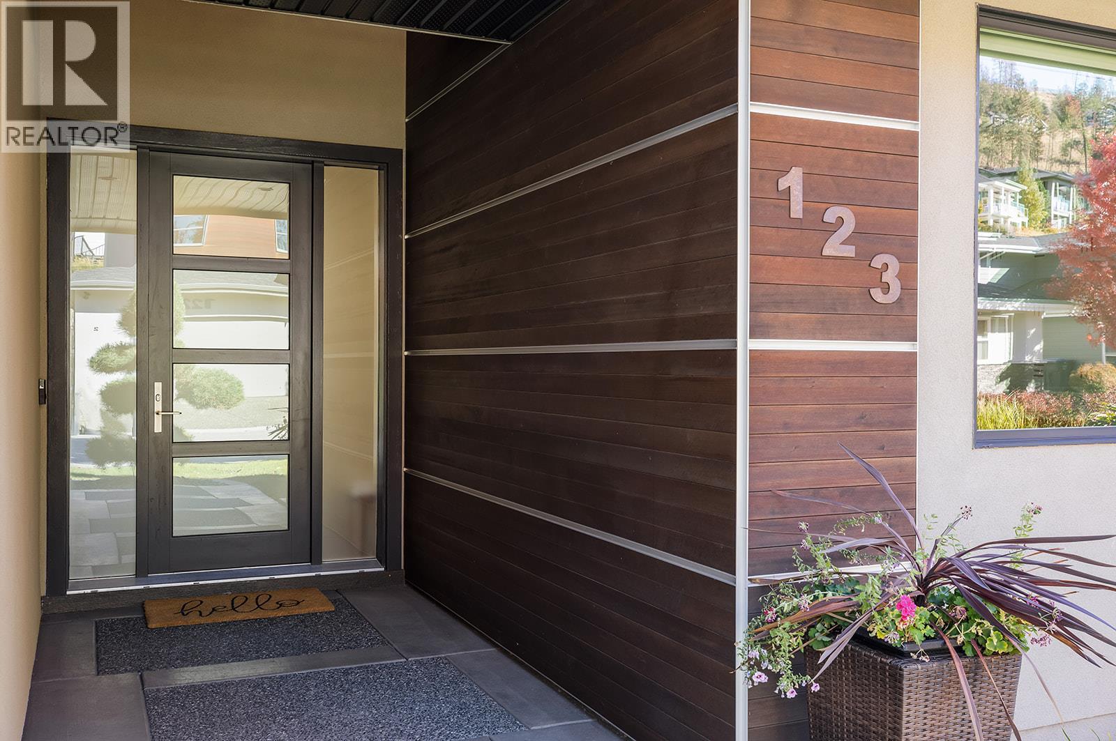 For sale: 123 Split Pine Court, Kelowna, British Columbia V1V3G3 - 10365747 | REALTOR.ca