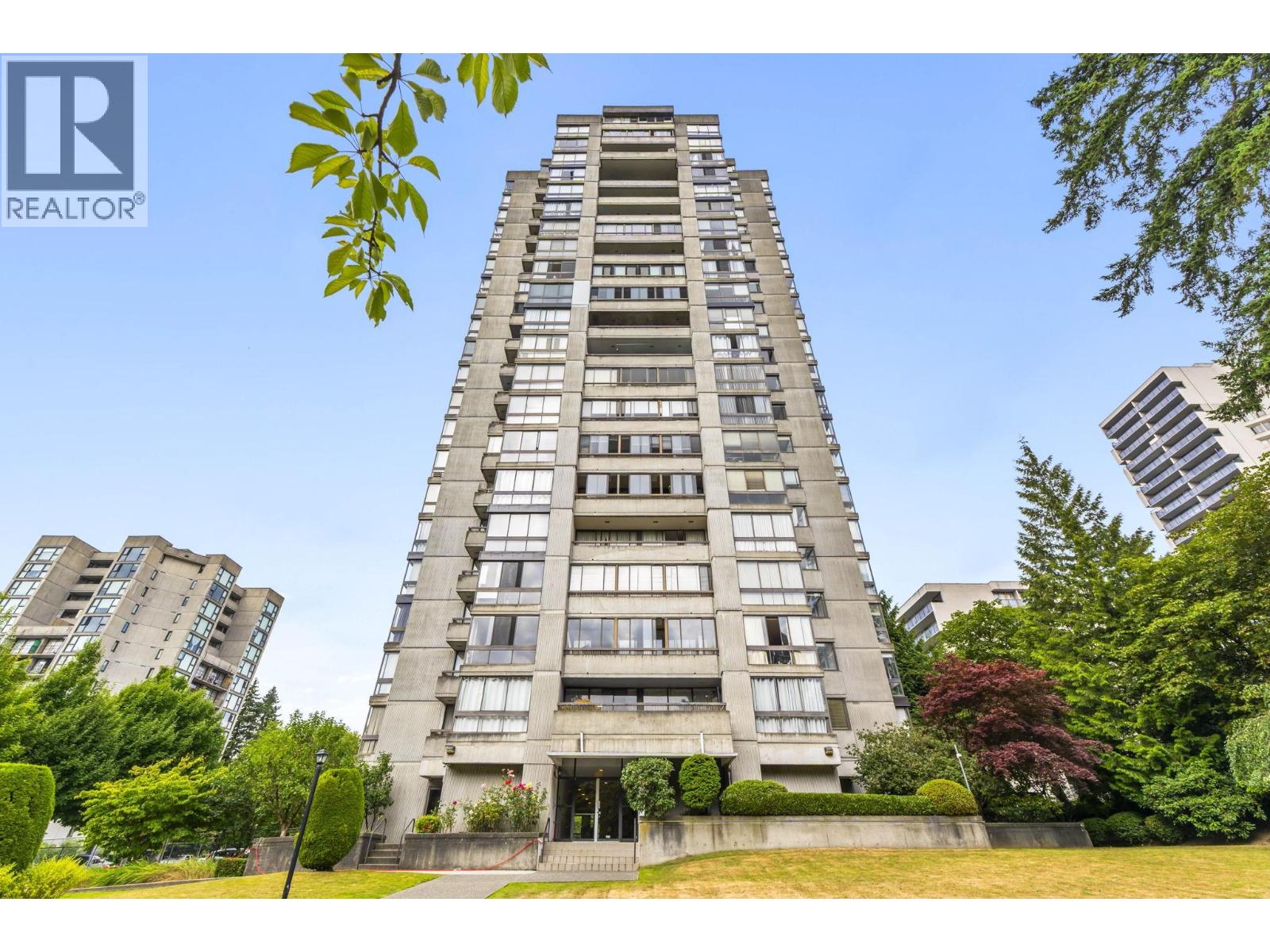 For sale: 1702 9280 SALISH COURT, Burnaby, British Columbia V3J7J8 ...