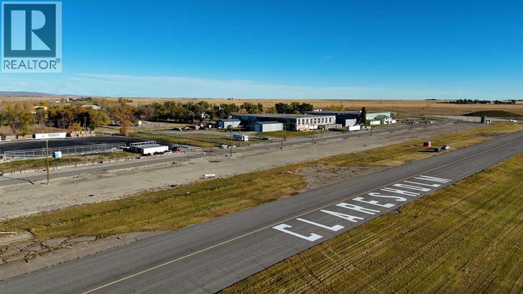 For sale: 37 Lancaster Drive, Claresholm, Alberta T0L0T0 - A2263508 ...