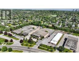 À louer : 2200 SPEERS ROAD, Oakville (QE Queen Elizabeth), Ontario ...