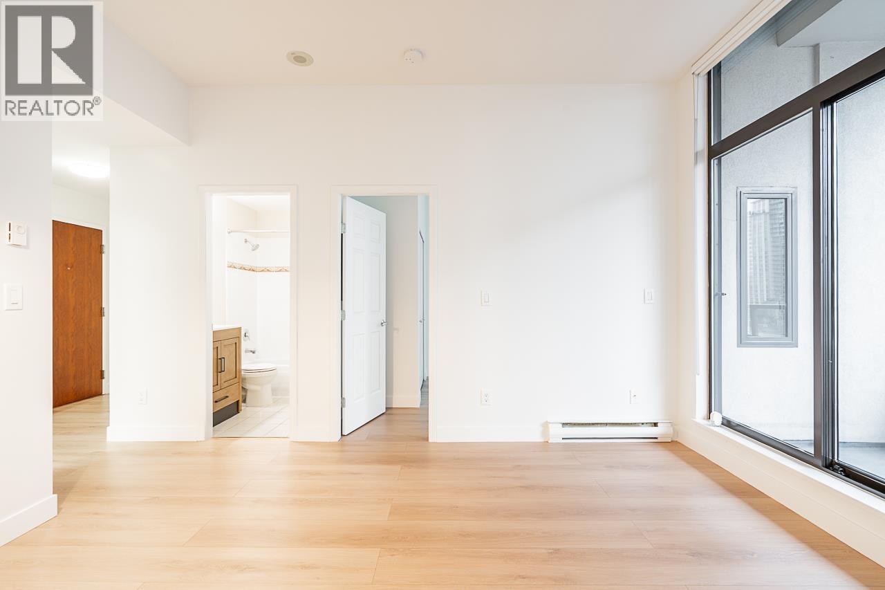 For sale: 702 1010 HOWE STREET, Vancouver, British Columbia V6Z1P5 ...