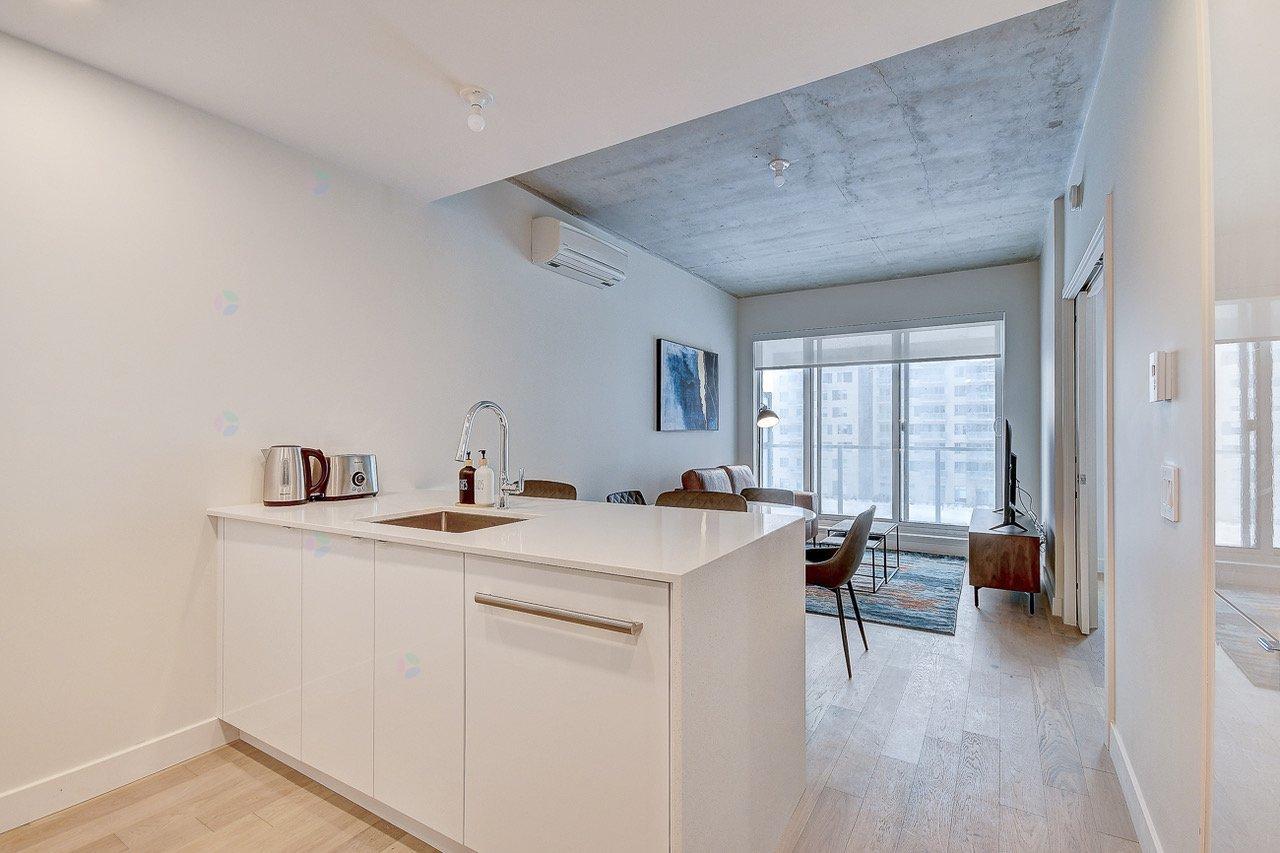For sale: 3000 Boul. Thimens, #422, Montréal (Saint-Laurent), Quebec ...