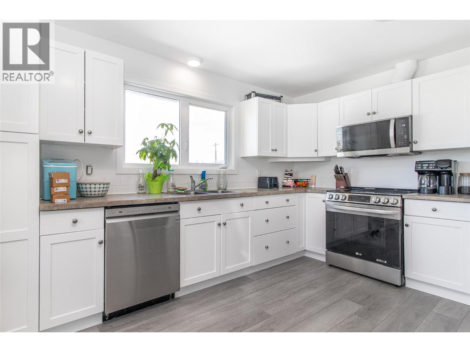 For sale: 2160 Lynrick Road, Kelowna, British Columbia V1P1G4 ...