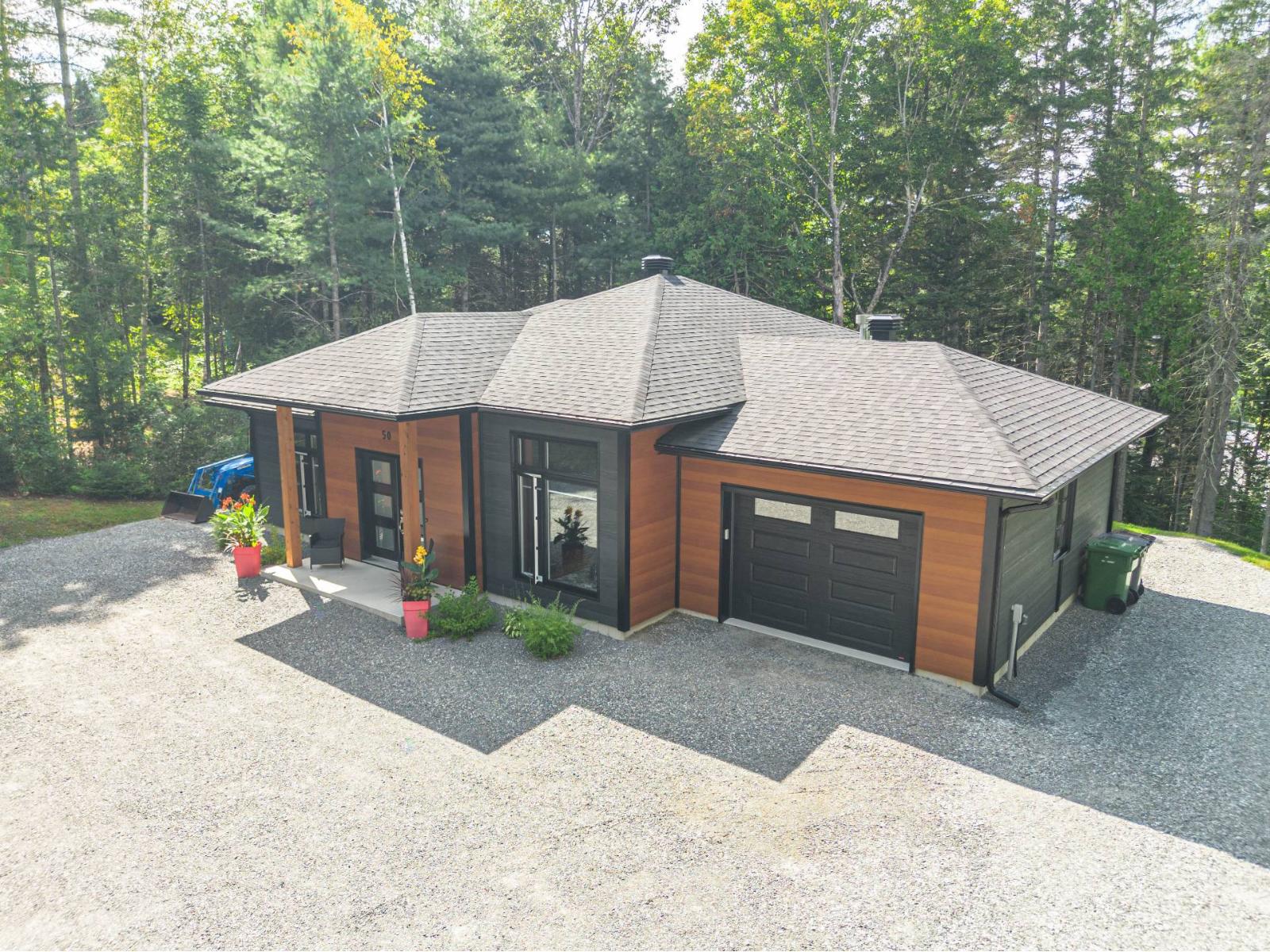 For sale: 50 Rue de la Montagne, Brébeuf, Quebec J0T1B0 - 11831396 ...
