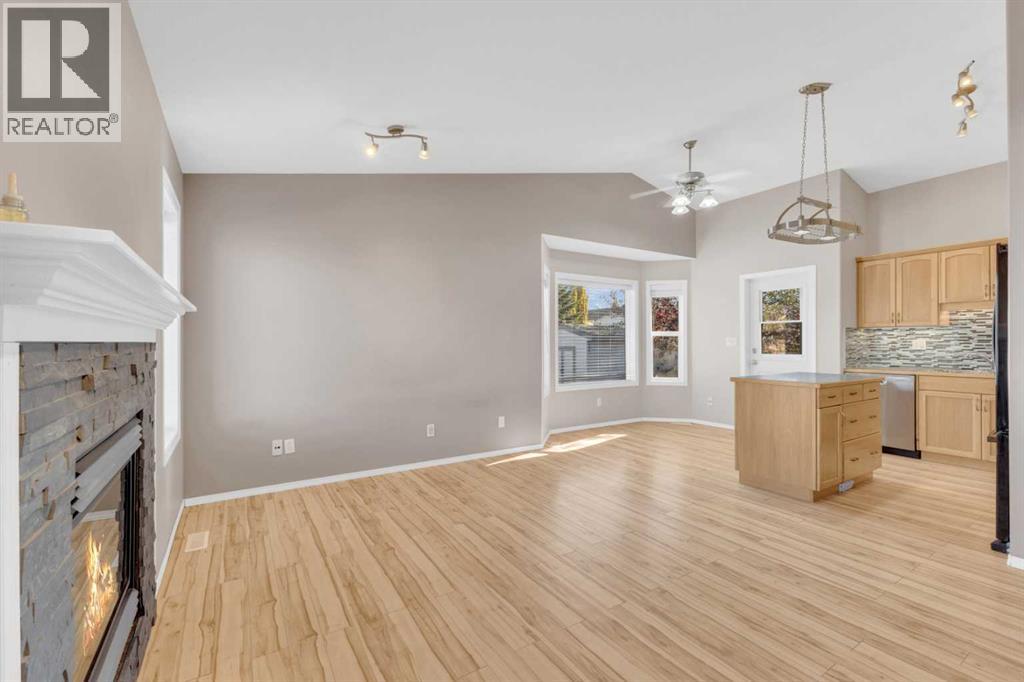 For sale: 148 Ammeter Close, Red Deer, Alberta T4R2Y4 - A2266759 ...