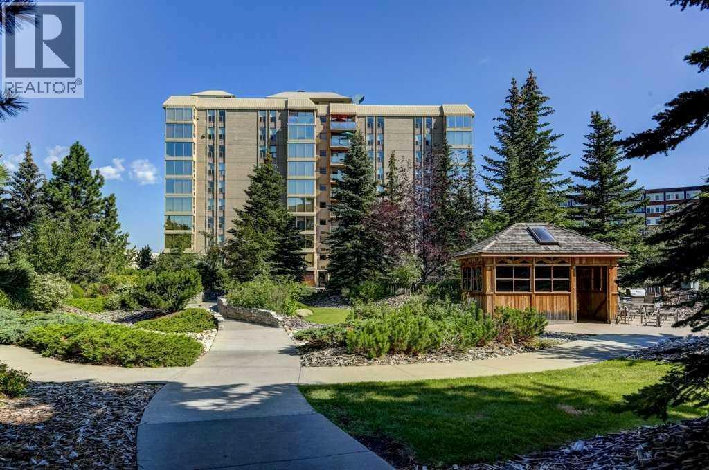 For sale: 204, 4603 Varsity Drive NW, Calgary, Alberta T3A2V7 ...