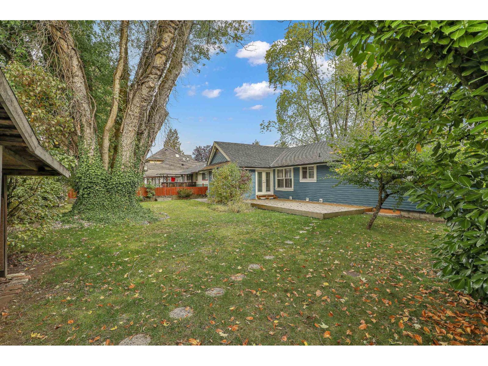 For sale: 9671 153A STREET, Surrey, British Columbia V3R4J1 - R3055291 ...