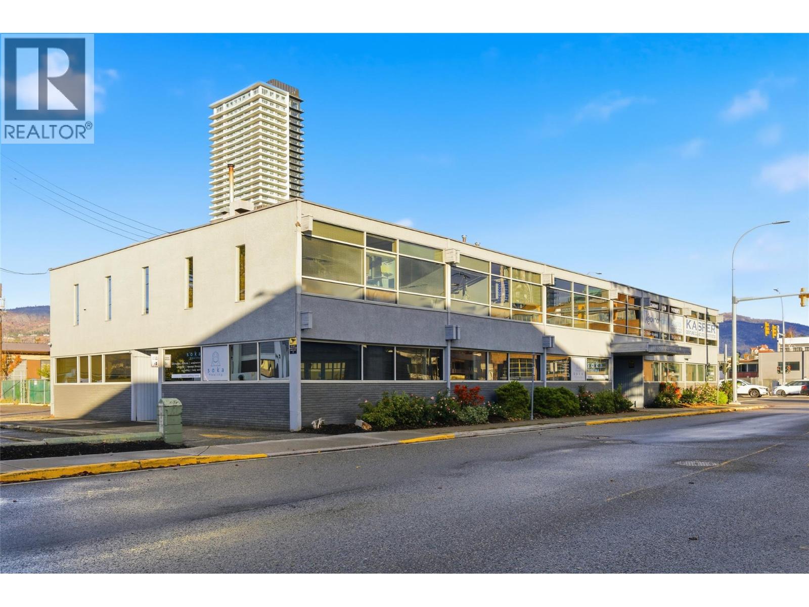 À louer : 1710 Ellis Street Unit# 18/19, Kelowna, Colombie-Britannique V1Y2B5 - 10365960 ...