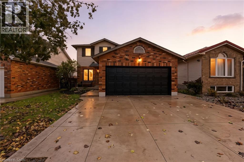 À vendre : 92 COLIN Crescent, Hamilton, Ontario L9A5H8 - 40784796 ...