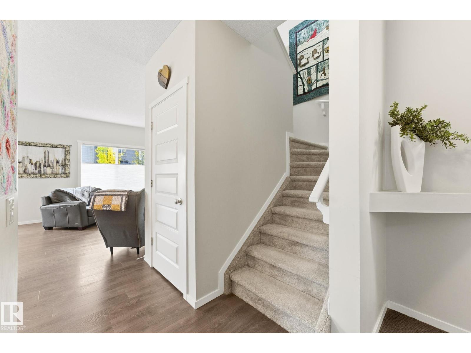 À vendre : 20733 98A AV NW, Edmonton, Alberta T5T7G2 - E4464442 | REALTOR.ca