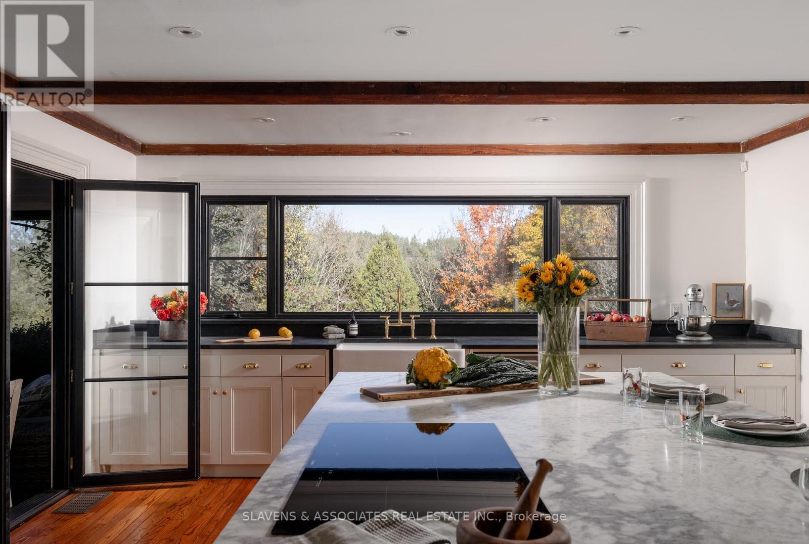 For sale: 794575 MONO CENTRE ROAD, Mono, Ontario L9W5Y1 - X12503648 ...