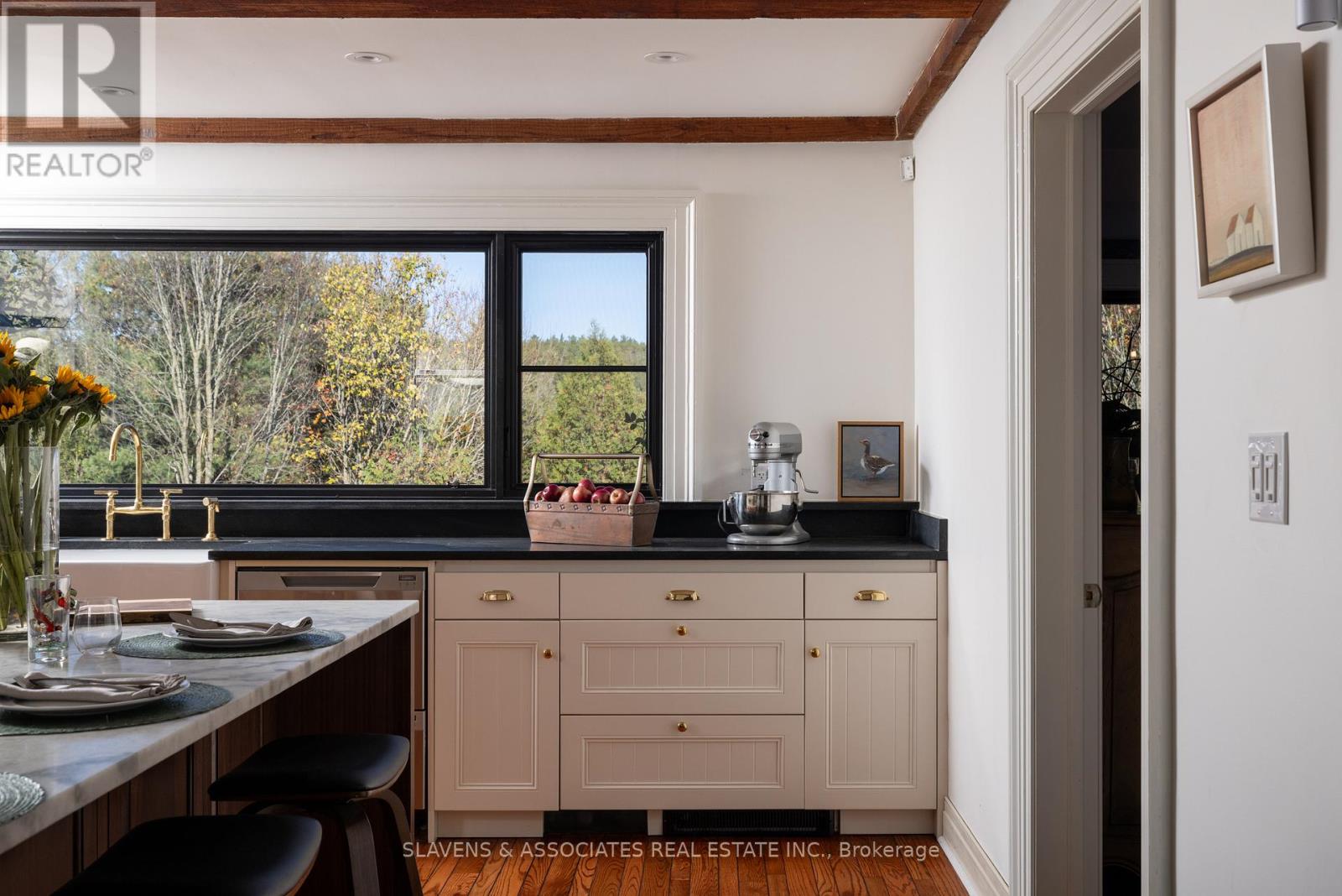 For sale: 794575 MONO CENTRE ROAD, Mono, Ontario L9W5Y1 - X12503648 ...