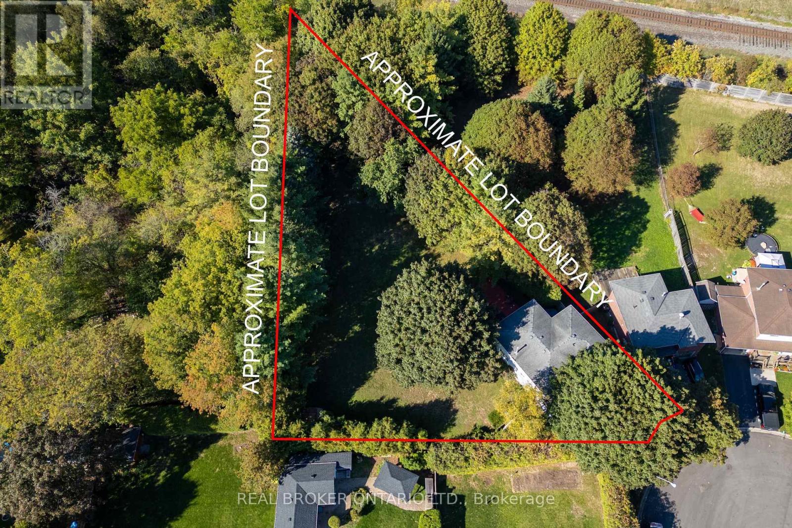 For sale: 6 ANDREW COURT, Clarington (Newcastle), Ontario L1B1J5 ...