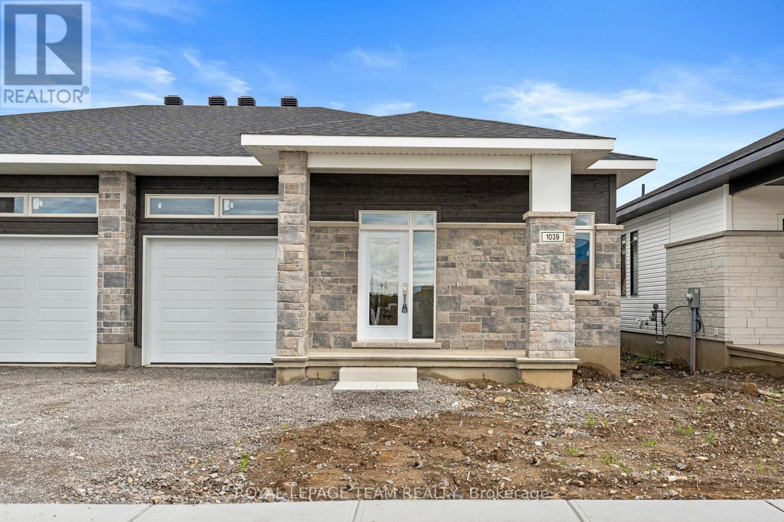 For sale: 1039 MOORE STREET, Brockville, Ontario K6V0H1 - X12524078 ...