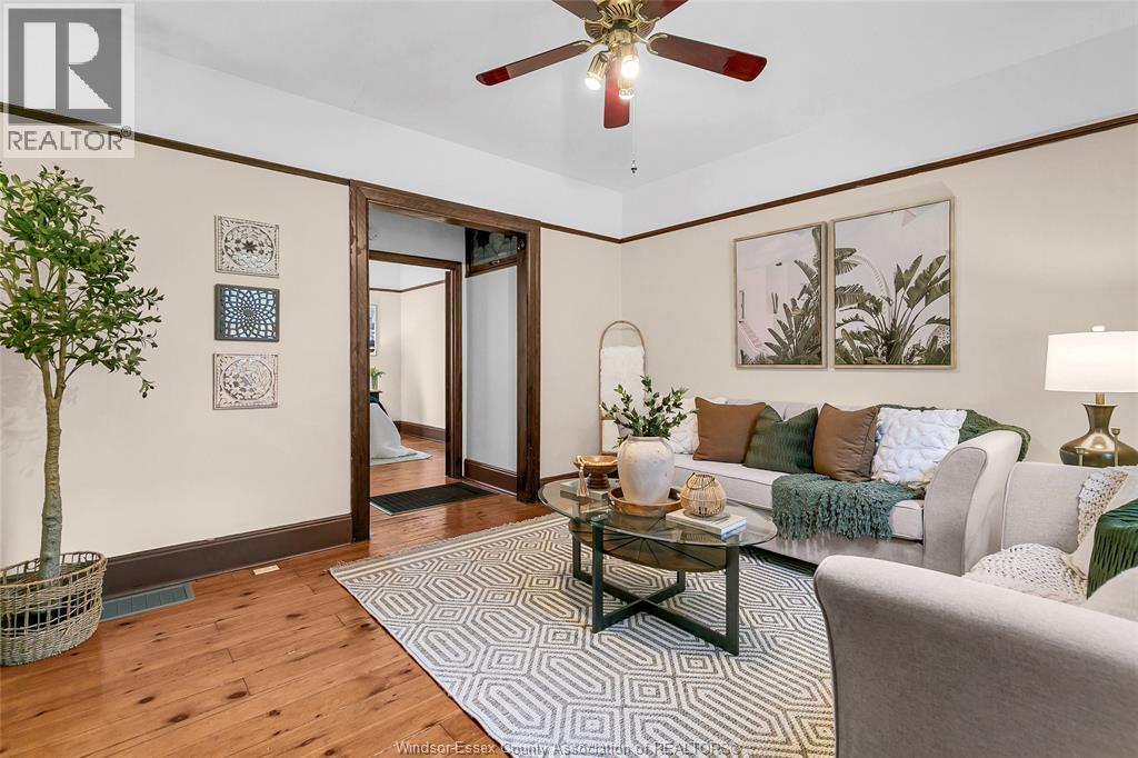 For sale: 1086 MONMOUTH, Windsor, Ontario N8Y3L7 - 25028431 | REALTOR.ca