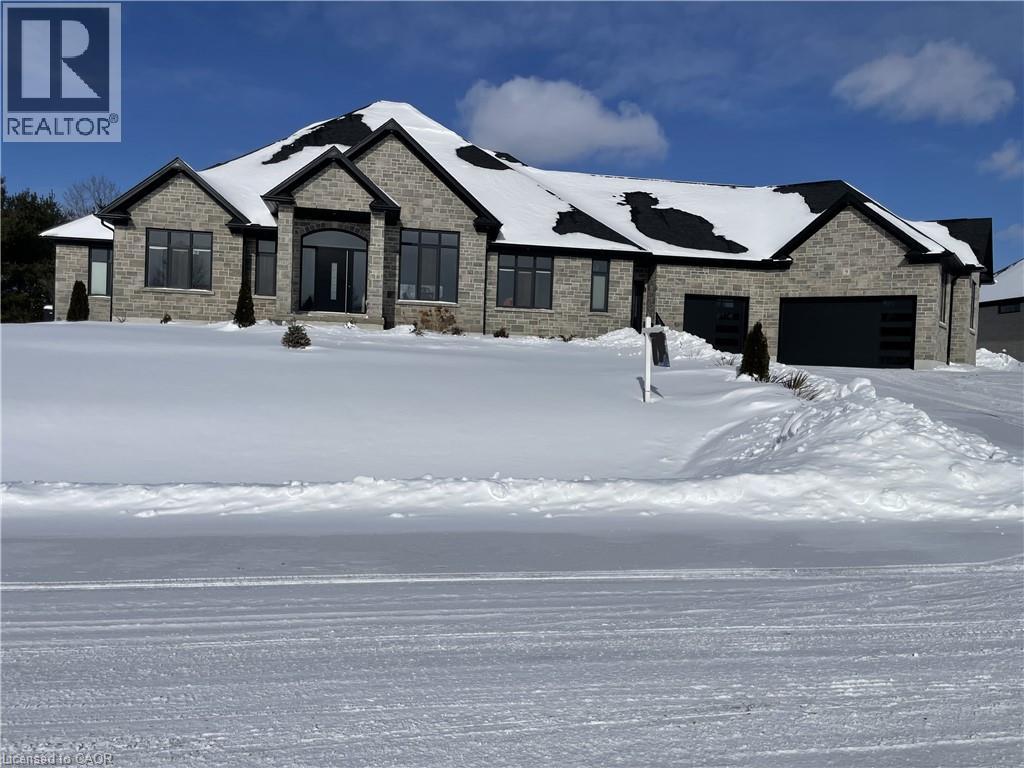 For sale: 670 BISHOPSGATE Road Unit# 9, Paris, Ontario N3L3E3 ...