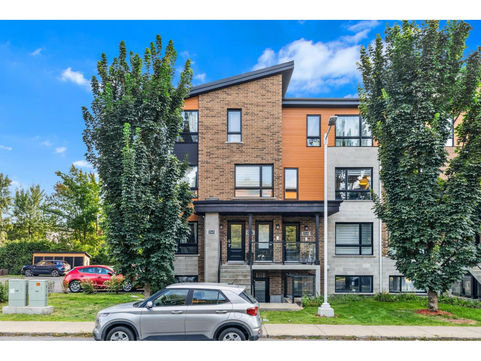 For sale: 3545 Rue Fernand-Flipot, Longueuil (Saint-Hubert), Quebec ...
