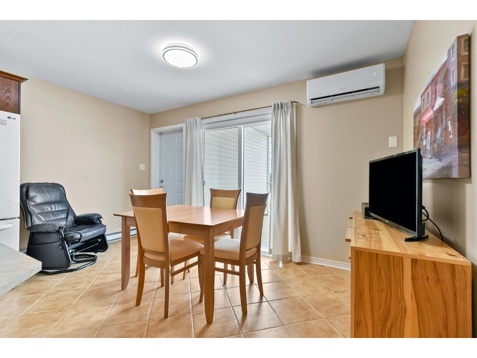 À vendre : 711 Boul. le Bourg-Neuf, #E, Repentigny (Le Gardeur), Québec ...