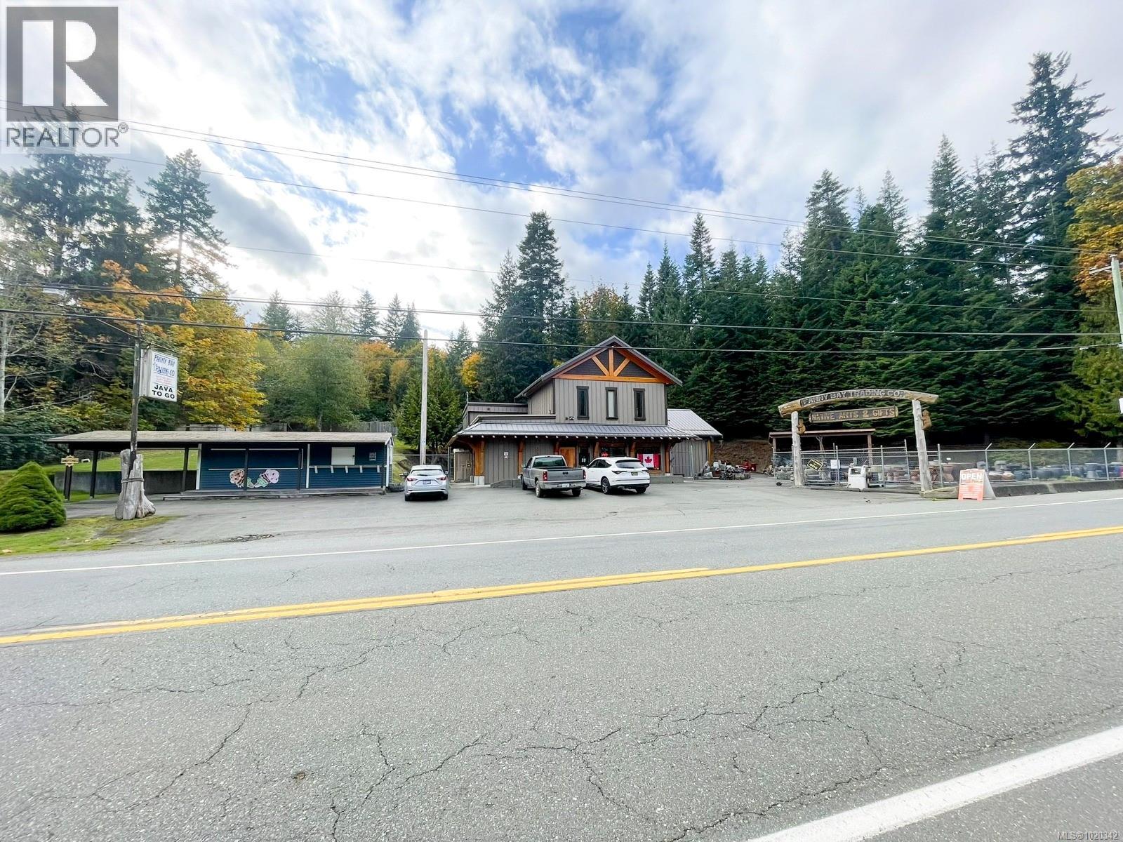 For sale: 7581 Island Hwy S, Fanny Bay, British Columbia V0R1W0 ...