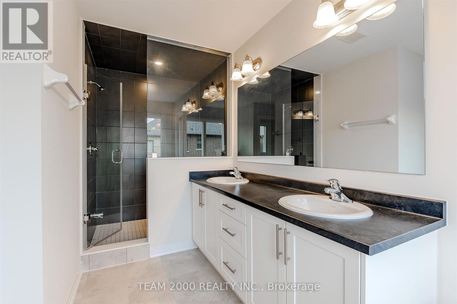 À vendre : 24 GIBSON DRIVE, Erin, Ontario N0B1T0 - X12539120 | REALTOR.ca