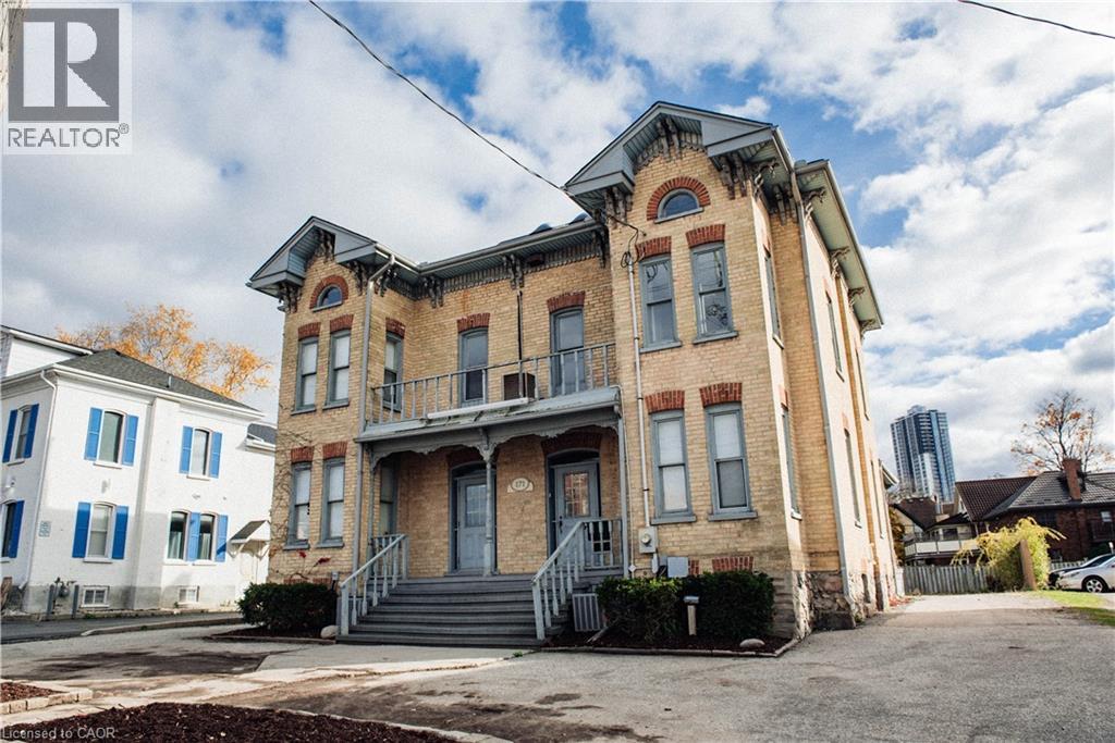 For sale: 171 VICTORIA Street N, Waterloo, Ontario N2H5C5 - 40787821 ...