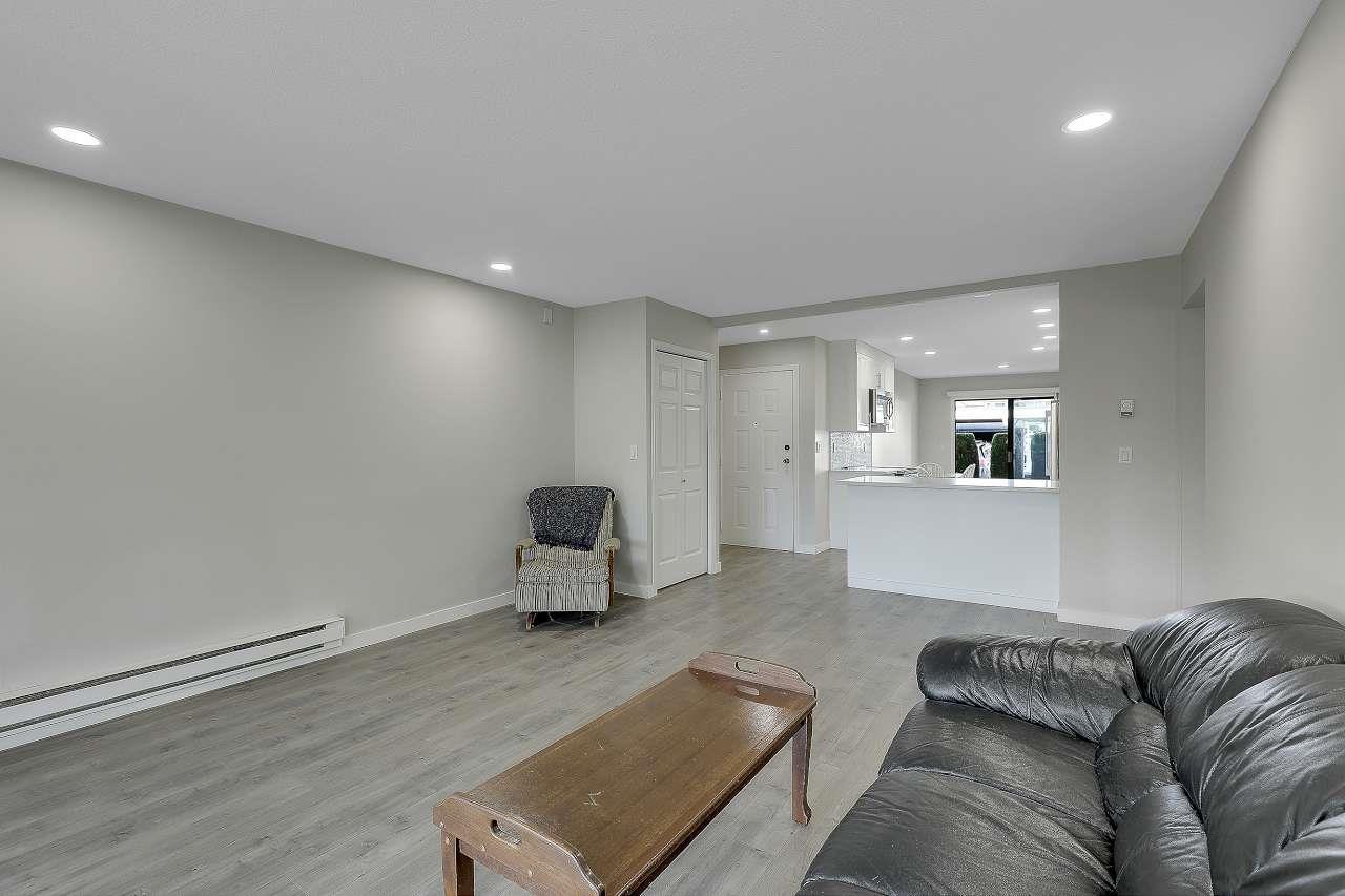 For sale: 57 32959 GEORGE FERGUSON WAY, Abbotsford, British Columbia ...