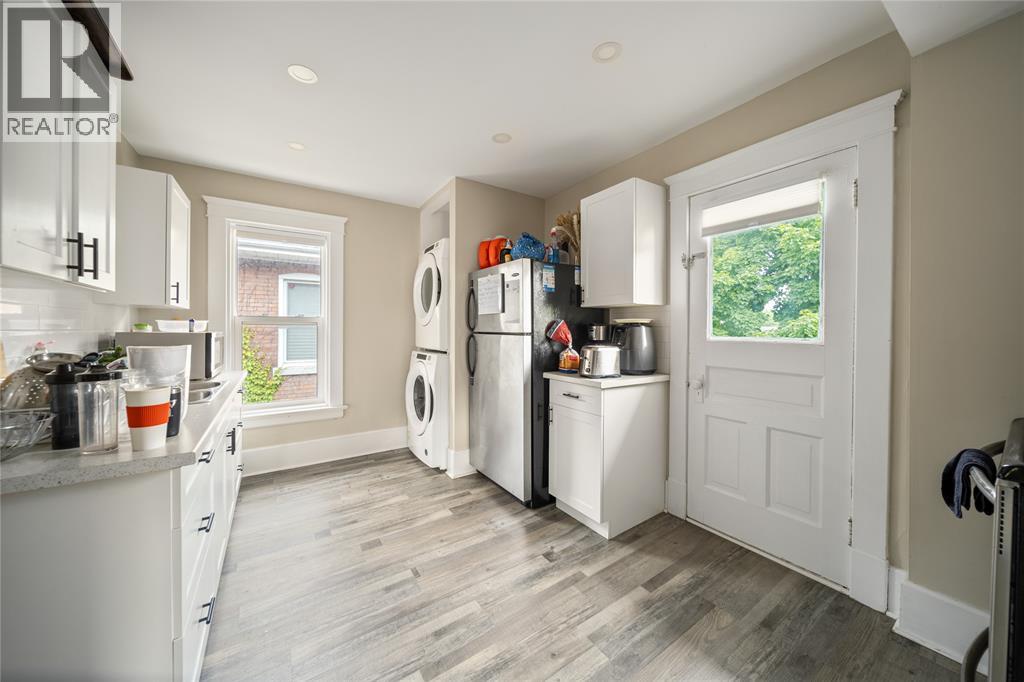 For sale: 116 CAMERON STREET, Sarnia, Ontario N7T4A8 - 25028763 ...