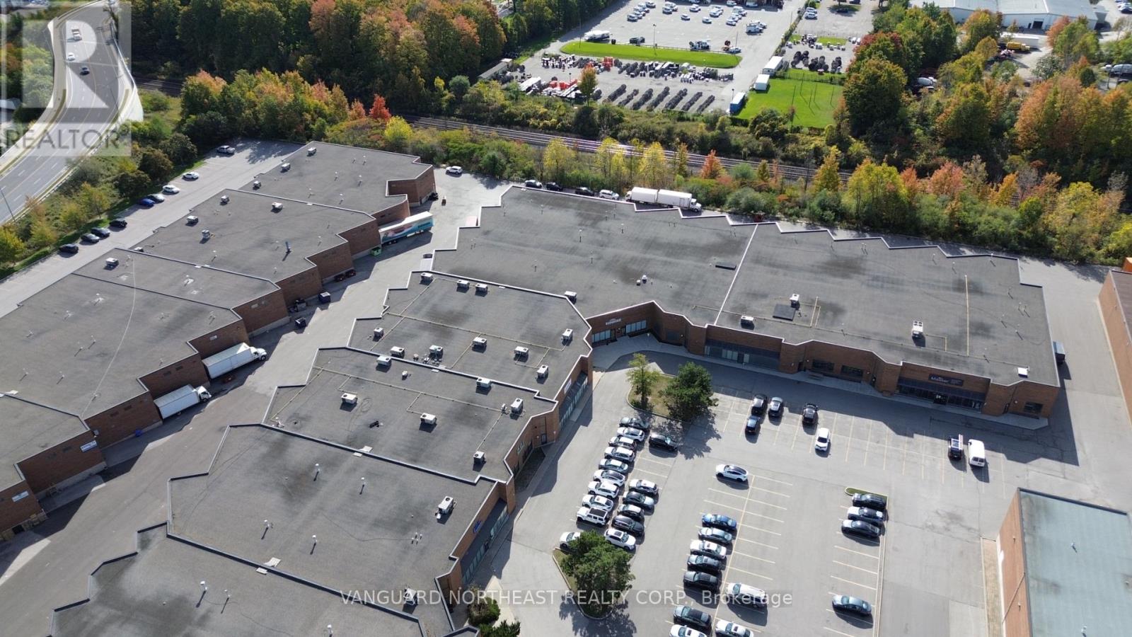 For lease: 5-8 - 35 RIVIERA DRIVE, Markham (Milliken Mills West ...