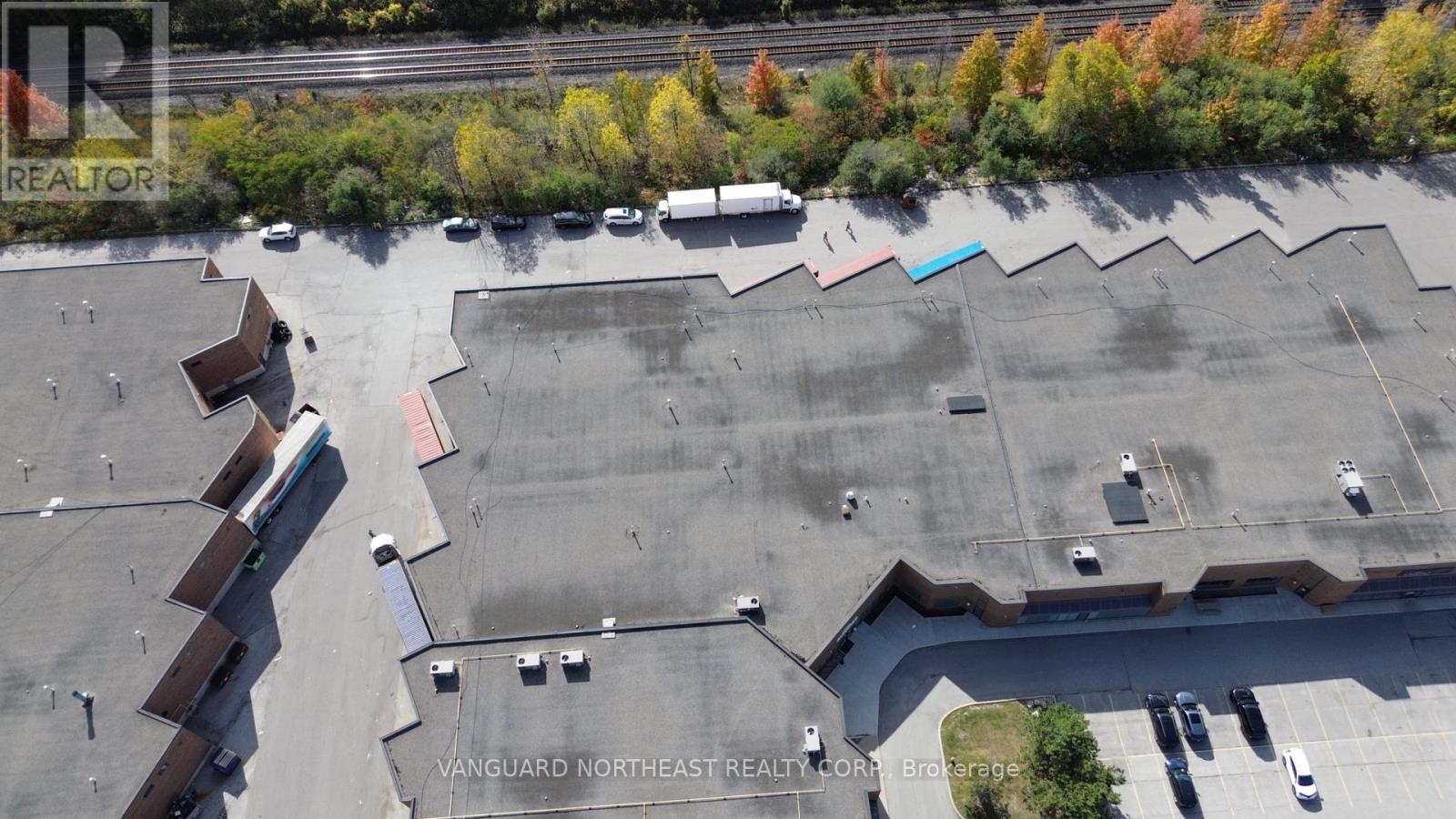 For lease: 5-8 - 35 RIVIERA DRIVE, Markham (Milliken Mills West ...