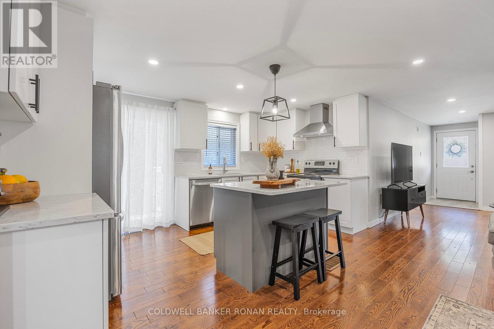 For sale: 39 FERGUSON DRIVE, Barrie (Northwest), Ontario L4N7B5 ...