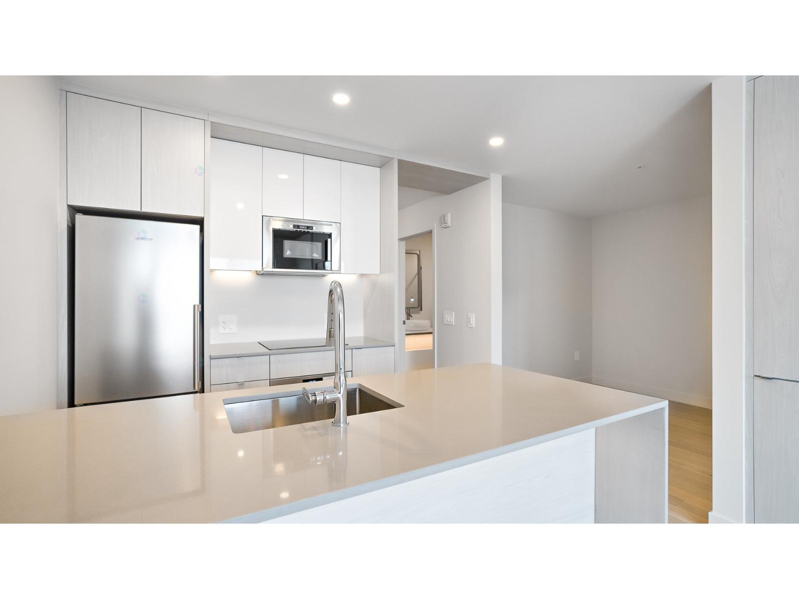 For sale: 3000 Boul. Thimens, #1002, Montréal (Saint-Laurent), Quebec ...