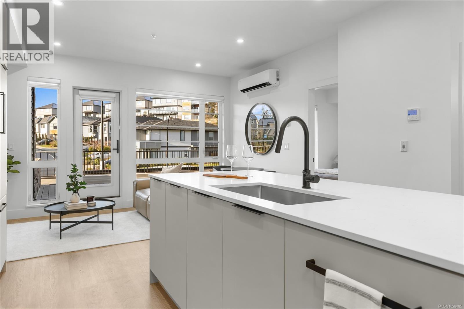 For sale: 308 2341 Bear Mountain Pkwy, Langford, British Columbia ...