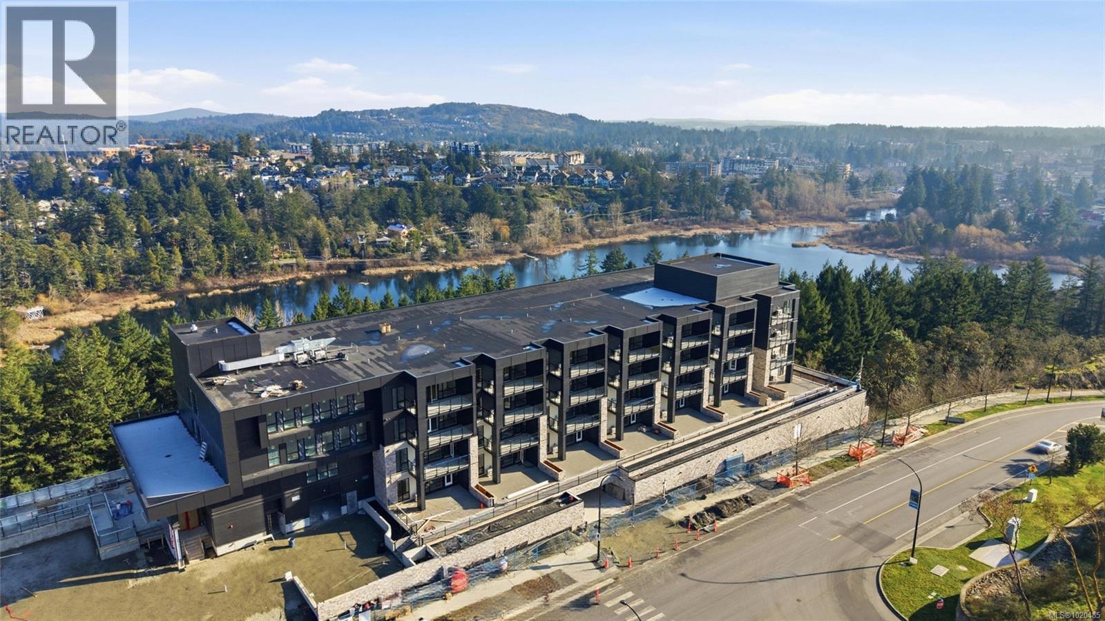 For sale: 308 2341 Bear Mountain Pkwy, Langford, British Columbia ...