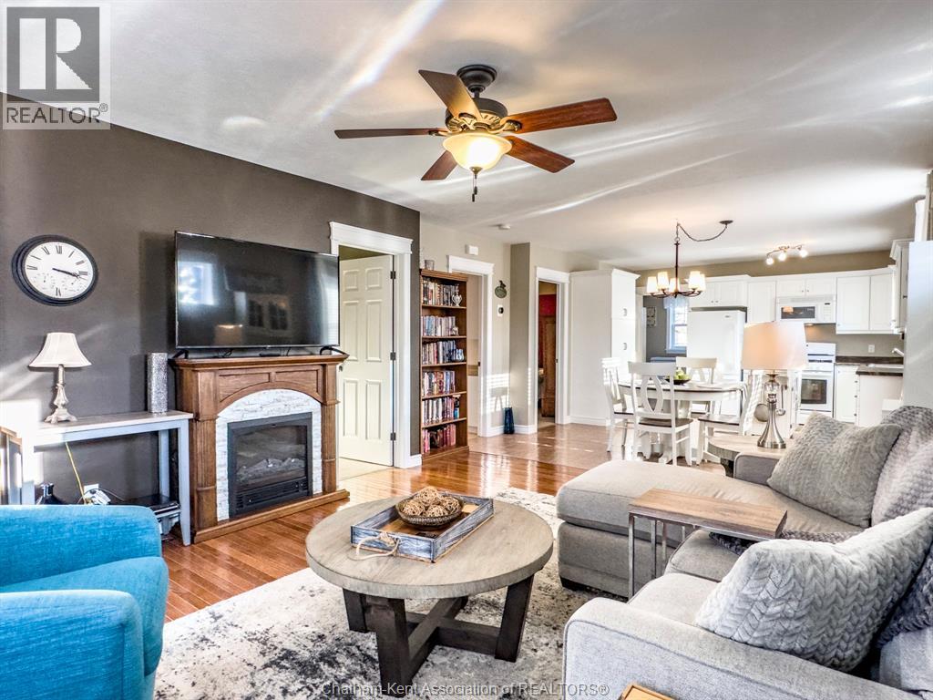 À vendre : 115 Fielder AVENUE, Chatham, Ontario N7L1K5 - 25028103 ...