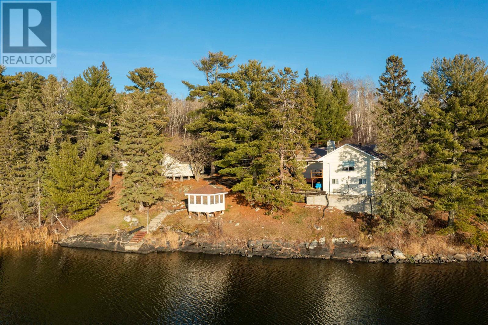 For sale: 21 Tinker's RD, Nestor Falls, Ontario P0X1K0 - TB253486 ...