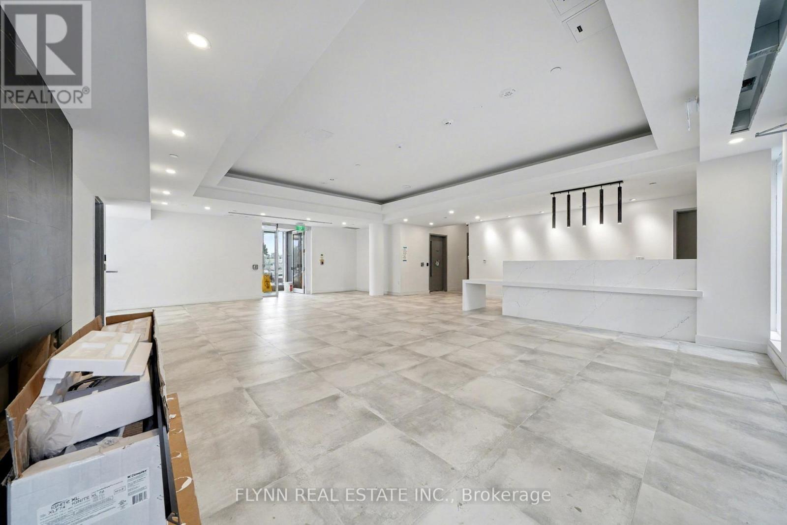 For rent: 205 - 715 DAVIS DRIVE, Newmarket (Huron Heights-Leslie Valley ...