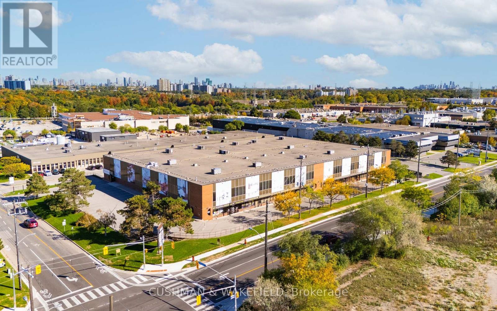 À vendre : 573 ALNESS STREET, Toronto (York University Heights ...