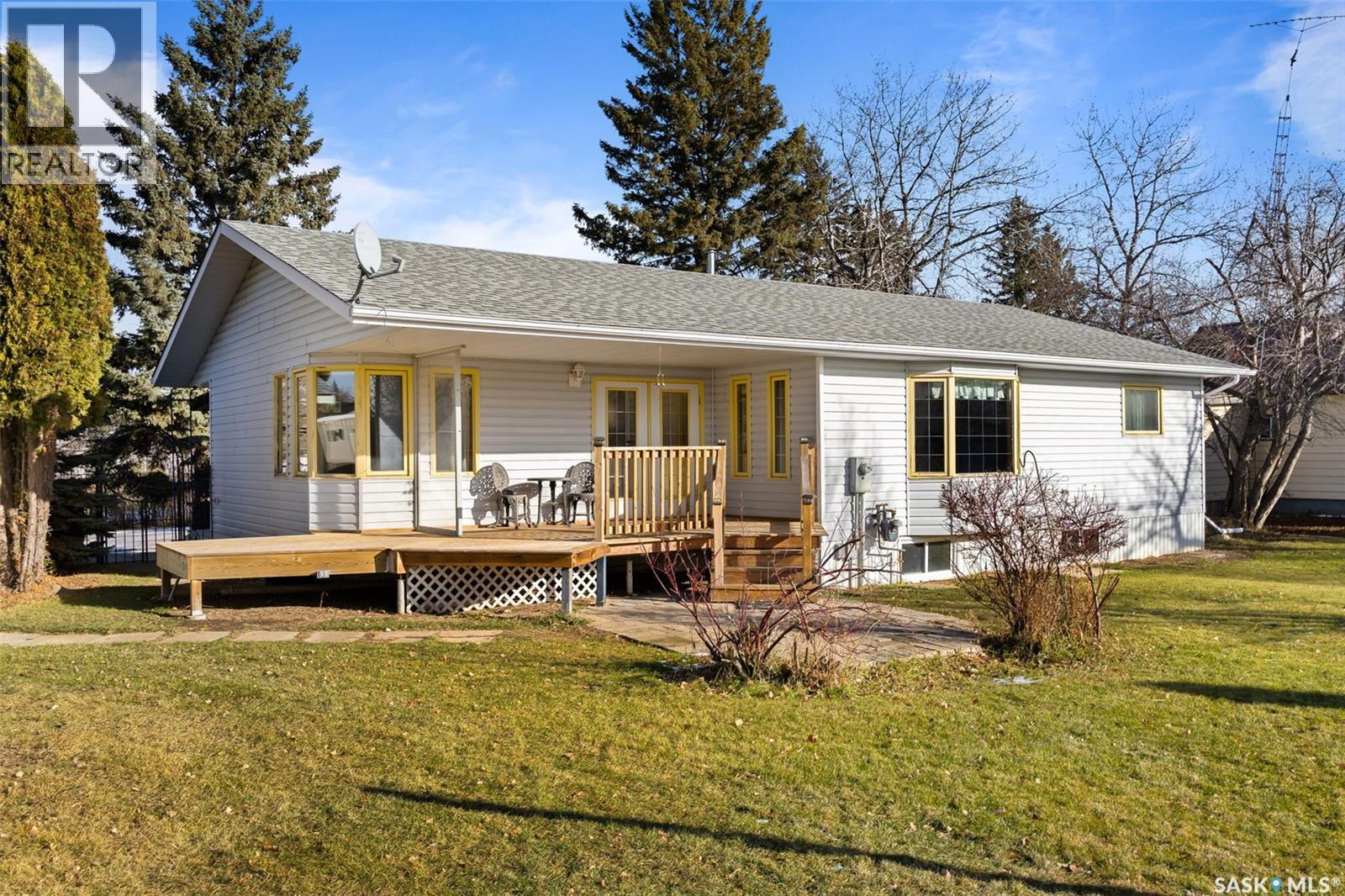 420 3rd AVENUE, Kelliher, Saskatchewan S0A1V0 | REALTOR.ca