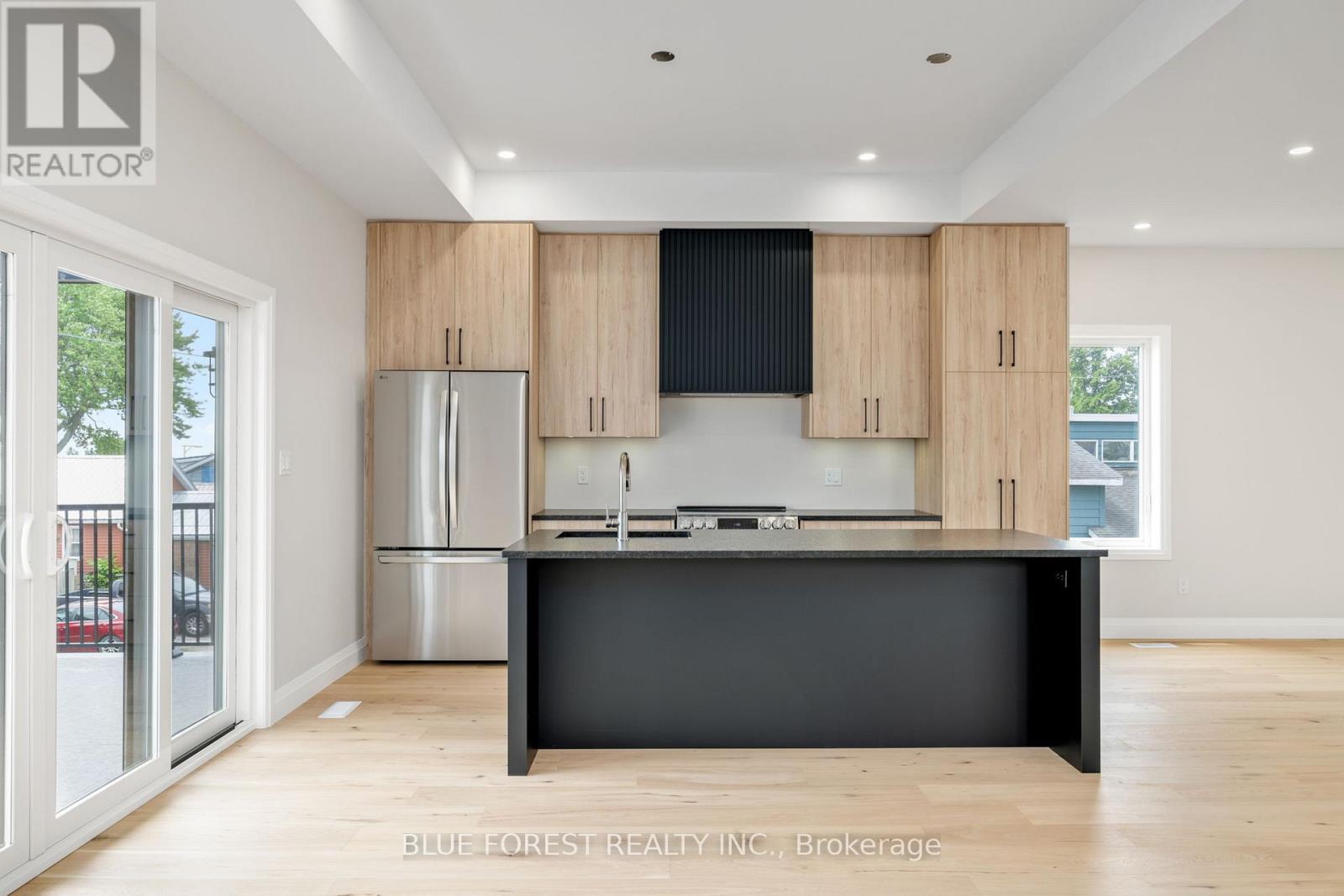 For sale: 154 MAUD STREET, Central Elgin (Port Stanley), Ontario N5L1C8 ...