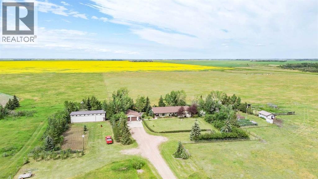 For sale: 18320 TWP 39-0, Botha, Alberta T0C2L0 - A2236905 | REALTOR.ca